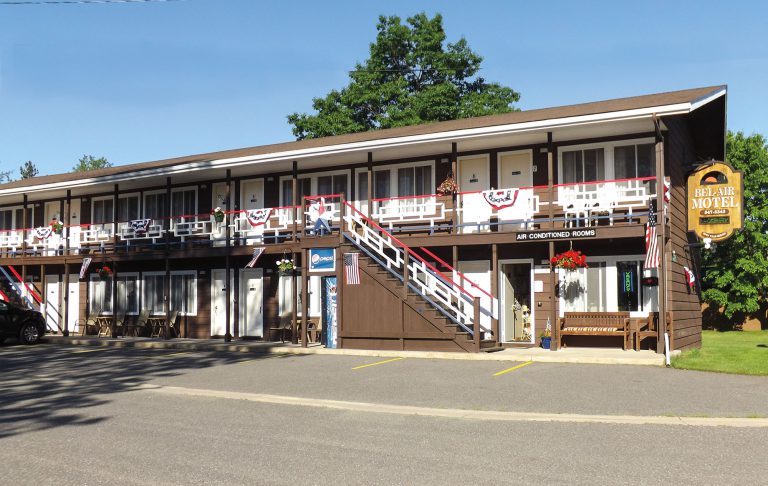 Bel-Air Motel – Friendly motel in downtown Land O' Lakes Wisconsin
